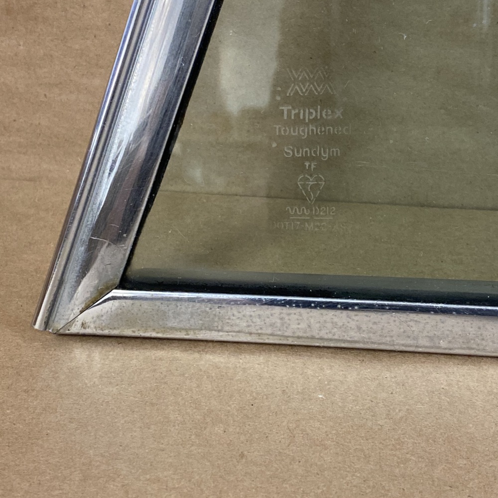 Original Jaguar XKE E-Type S3 2+2 LH Rear Quarter Window Triplex Sundym ...