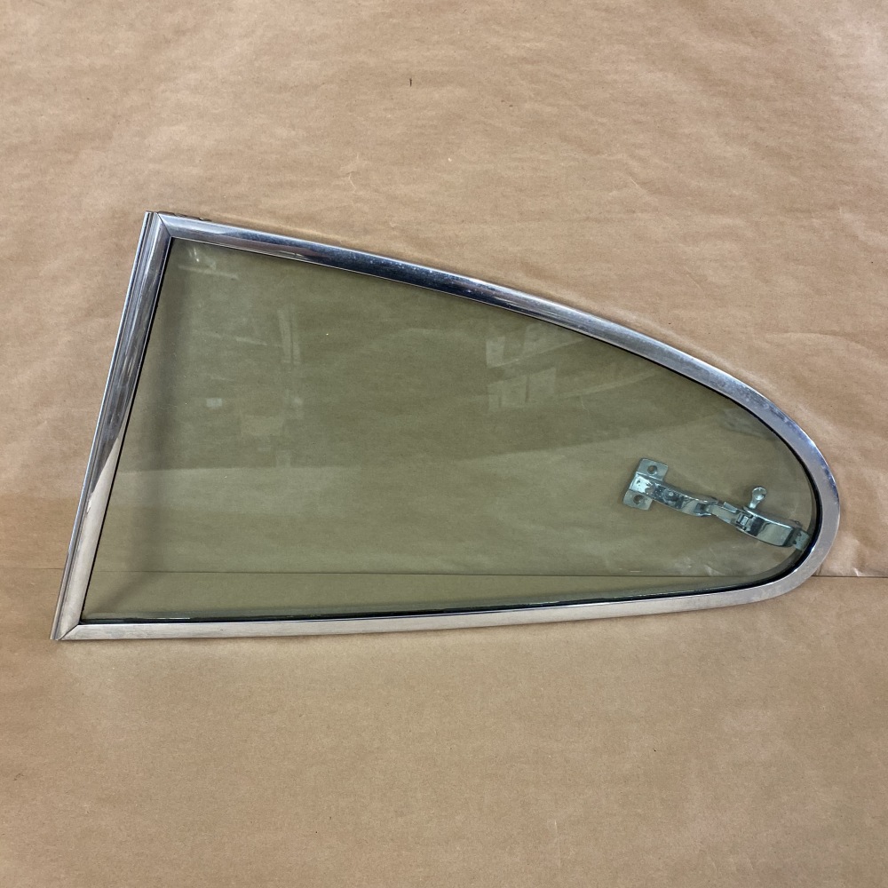 Original Jaguar XKE E-Type S3 2+2 LH Rear Quarter Window Triplex Sundym ...