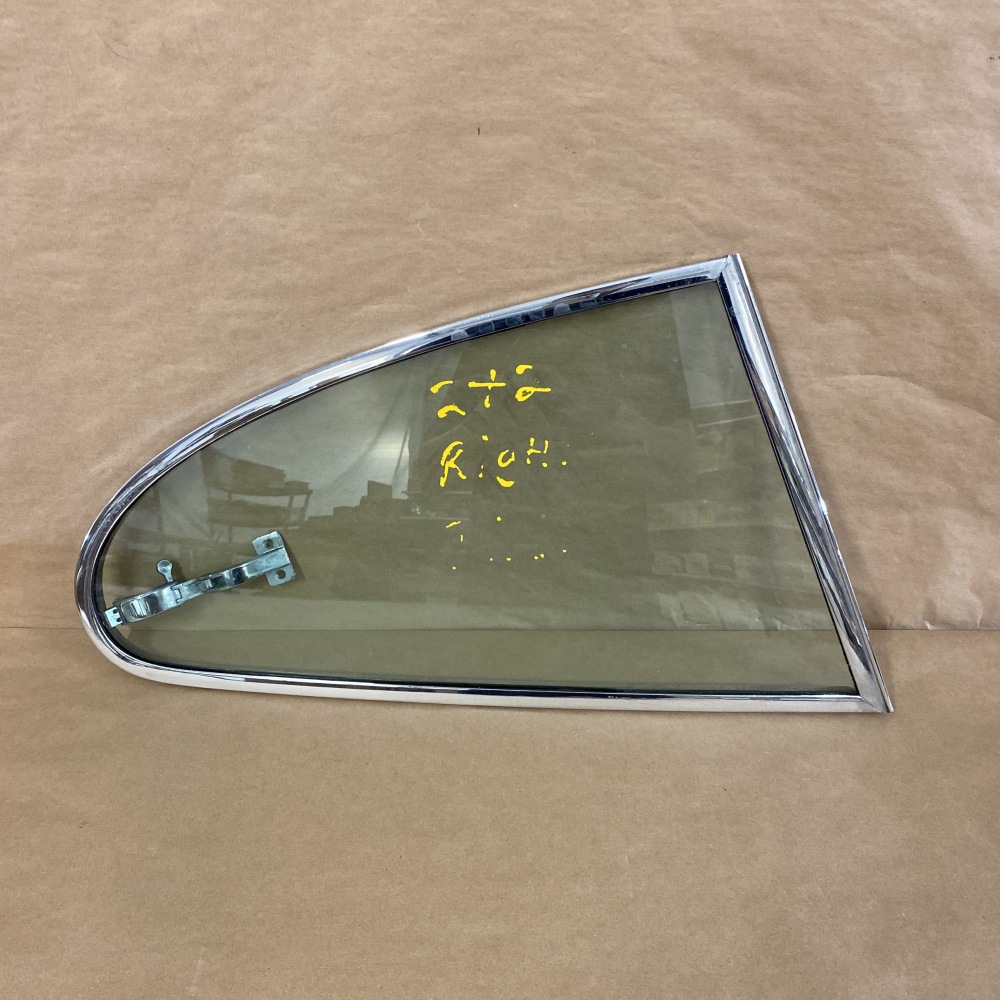 Original Jaguar XKE E-Type S3 2+2 RH Rear Quarter Window Triplex Sundym ...