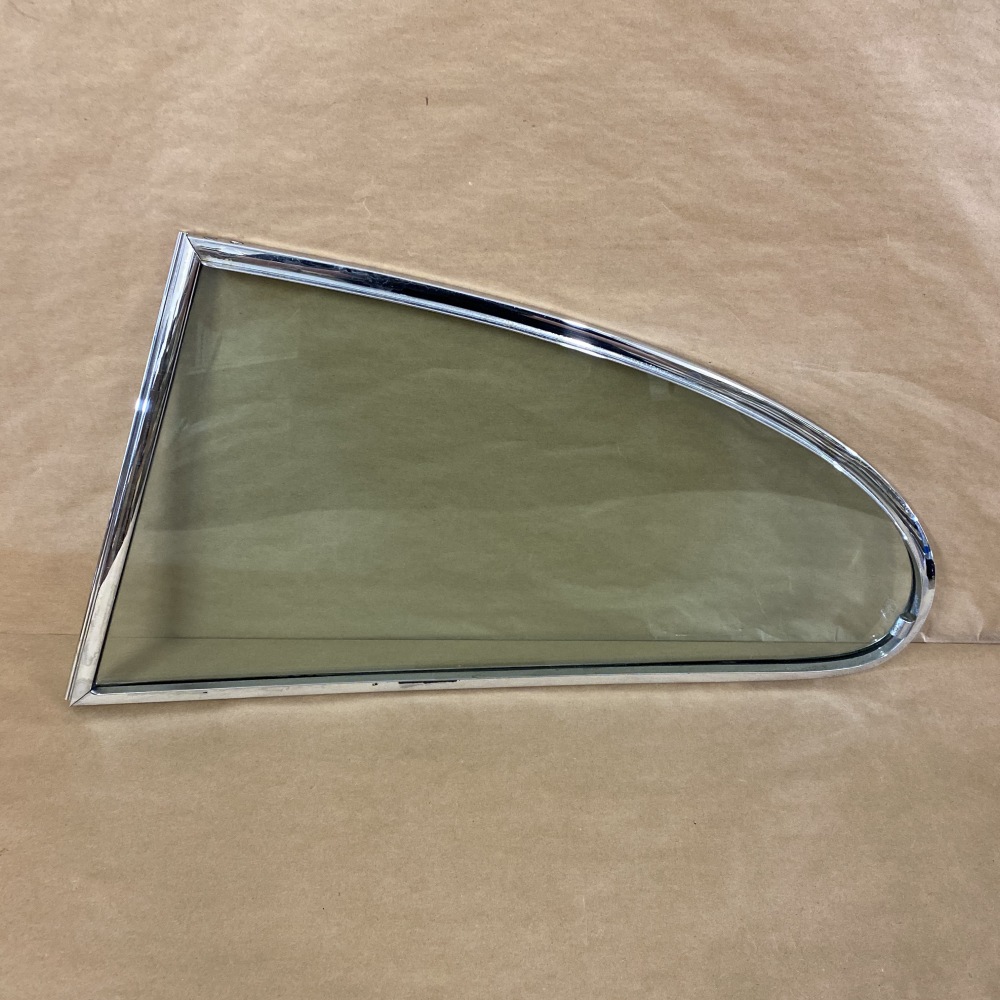 Original Jaguar XKE E-Type S3 2+2 RH Rear Quarter Window Triplex Sundym ...