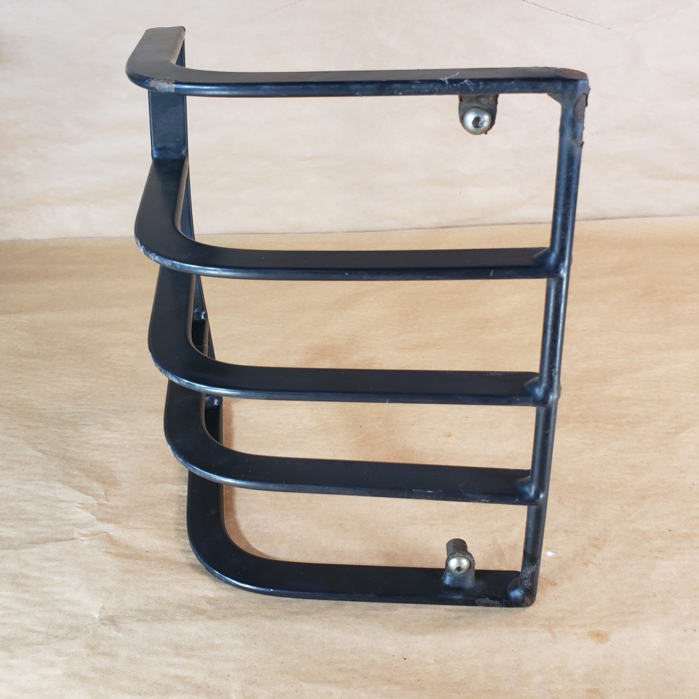 Land Rover Range Rover Classic 1987-95 Left LH Rear Tail Light Guard ...