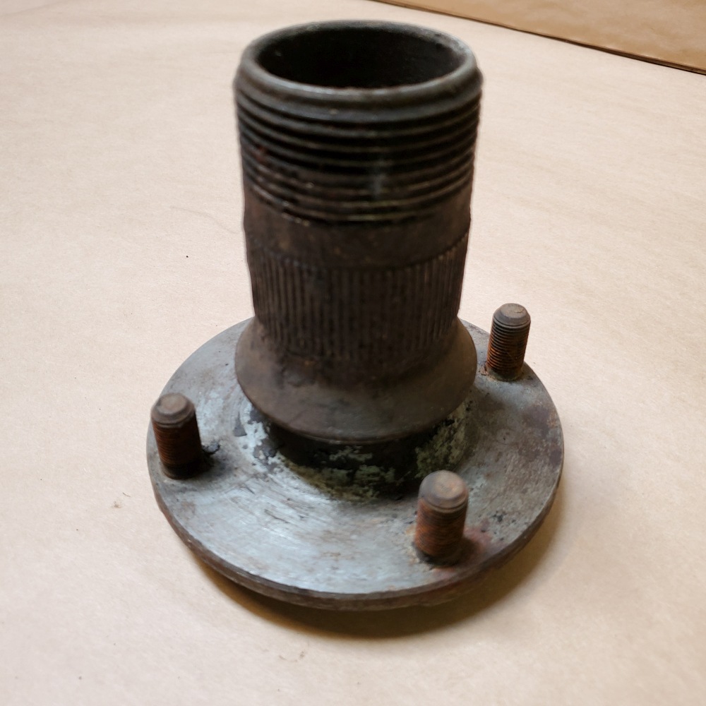 Original MG MGB Rear Suspension RH Right Knock Off Wheel Hub BTB719 OEM ...