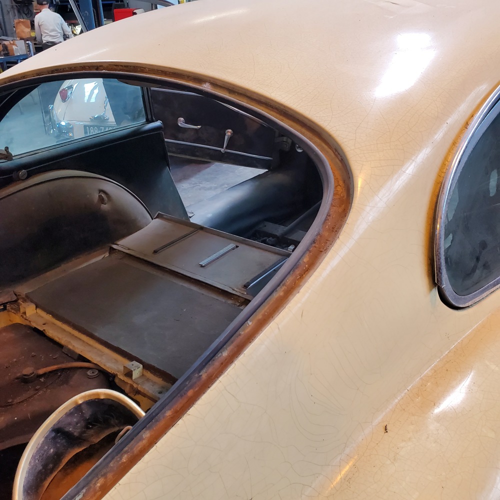 1967 Jaguar XKE E Type Shell Doors Hatch Glass Center Instrument Panel ...