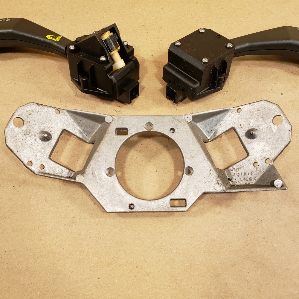 95-02 Land Rover Range Rover P38 Steering Column Switches and Bracket XPB101200 - For Sale ...